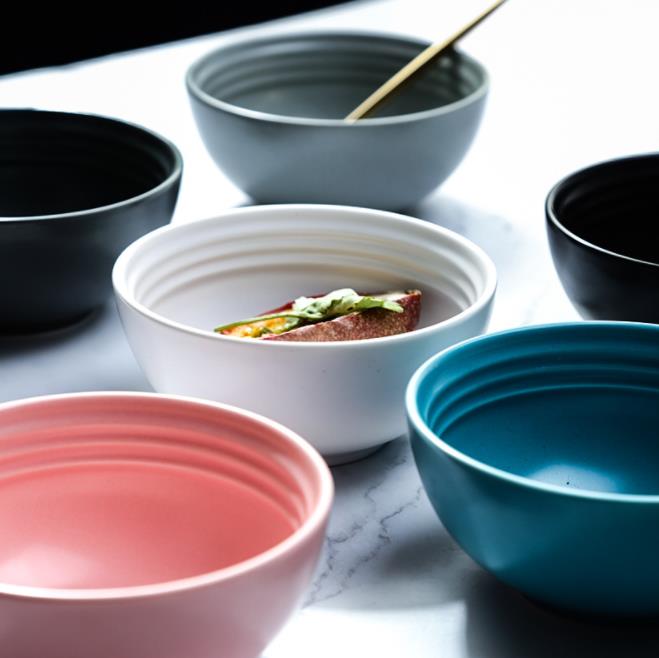 Creative solid color ceramic bowl