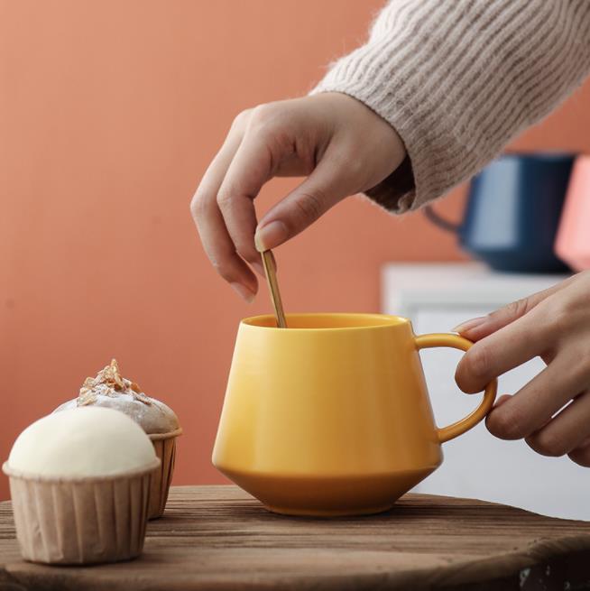 Simple creative monochrome mug | Dinnerware Suppliers