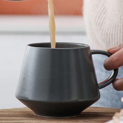 Simple creative monochrome mug | Dinnerware Suppliers
