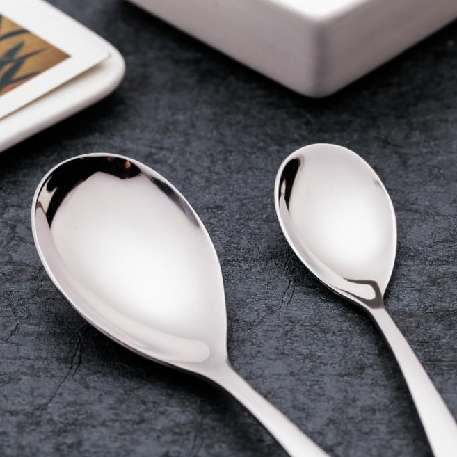 Stainless steel primary color cutlery set