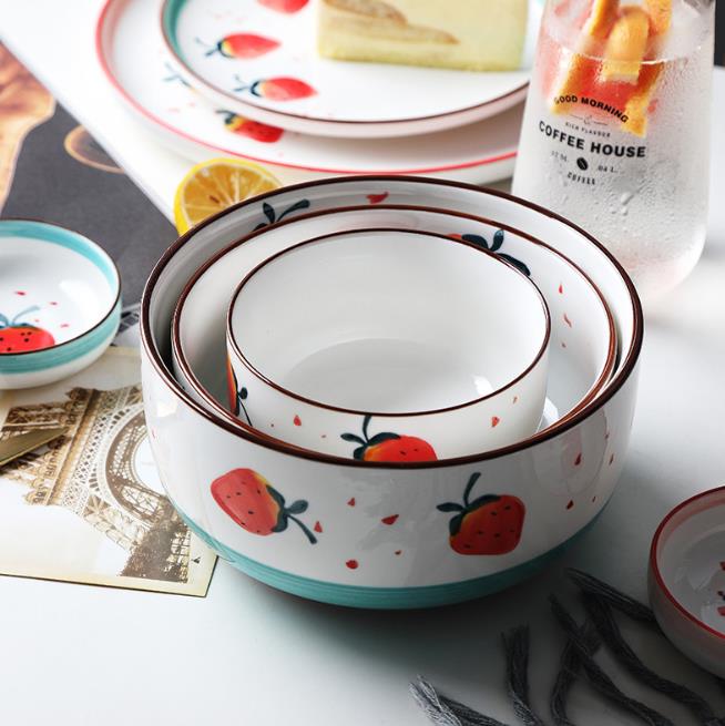 Strawberry pattern ceramic dinnerware set