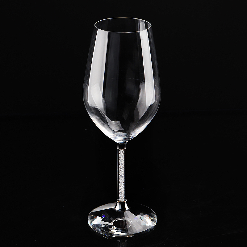 Clear glassware wine glass